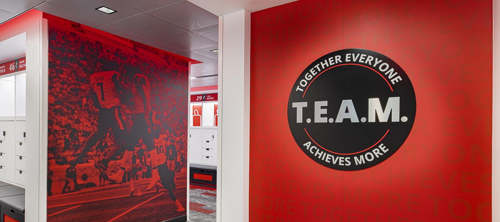 FLC44D_UC_LockerRoom_03.jpg | Focal Point Lights