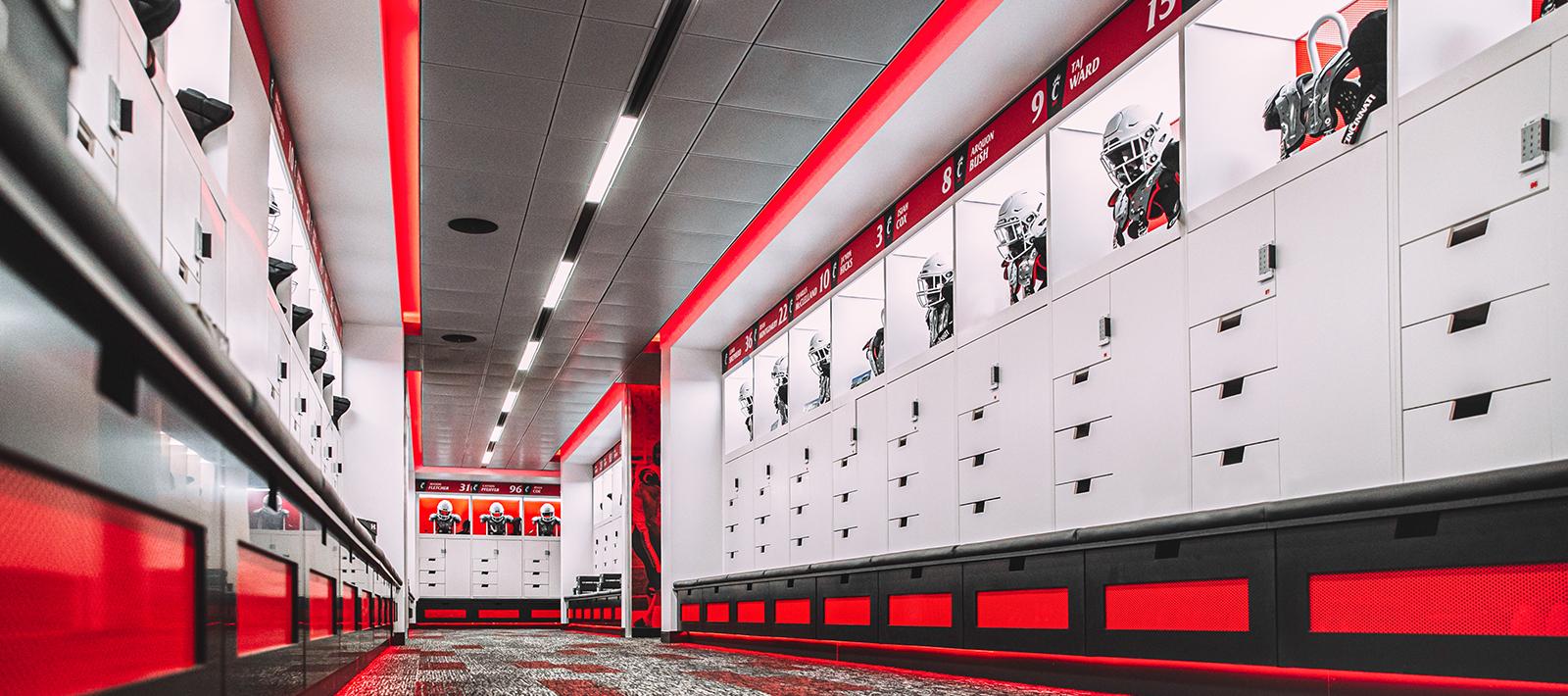 FSM4L_UC_LockerRoom_01.jpg | Focal Point Lights
