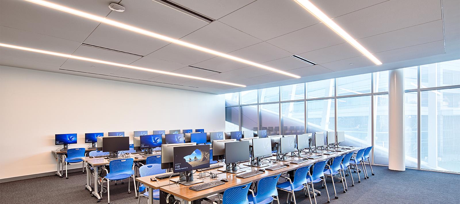 FSM4LP_EmbryRiddle_02.jpg | Focal Point Lights